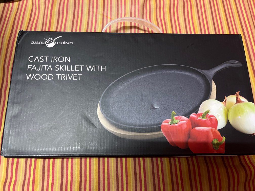 Cuisine Creatives Cast Iron Fajita Skillet with Wood Trivet, Furniture ...