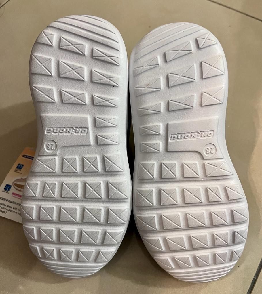 Dr. Kong (For Posture), Babies & Kids, Babies & Kids Fashion on Carousell