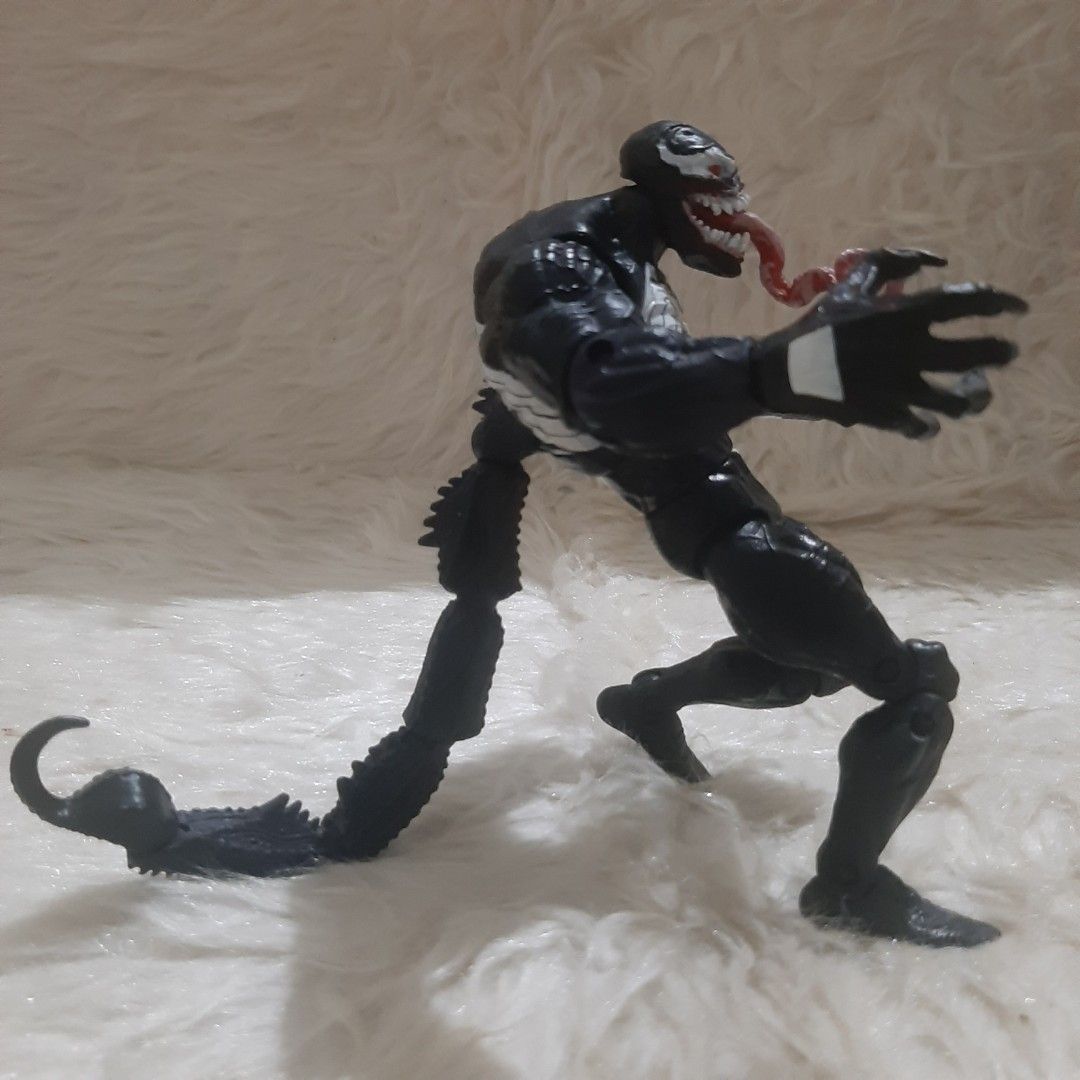 Figure venom, Toys & Collectibles, Mainan di Carousell