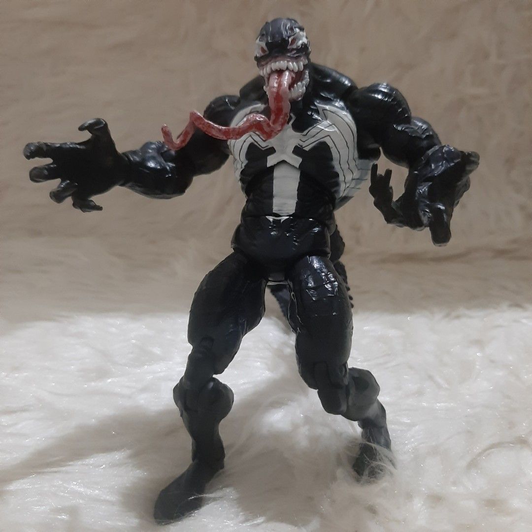 Figure venom, Toys & Collectibles, Mainan di Carousell