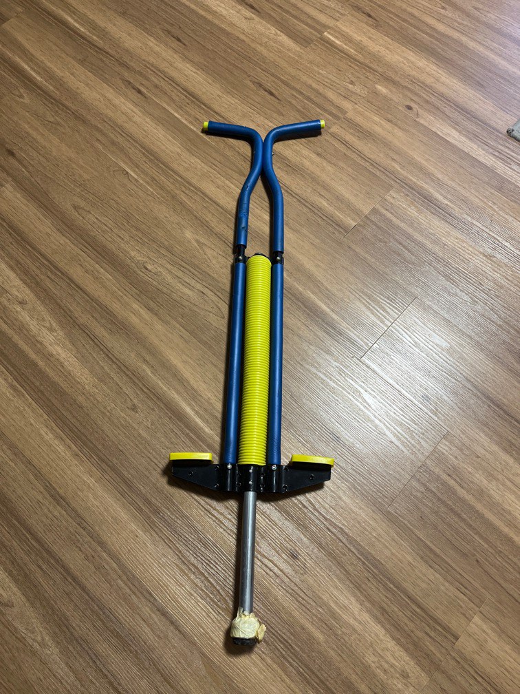 Frog hop exercise stick, Sports Equipment, Exercise & Fitness, Cardio ...