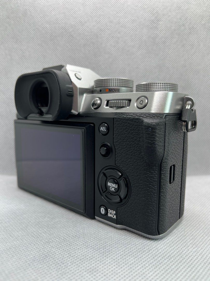 Fujifilm XT5 with extra battery and charger, Photography, Cameras on ...