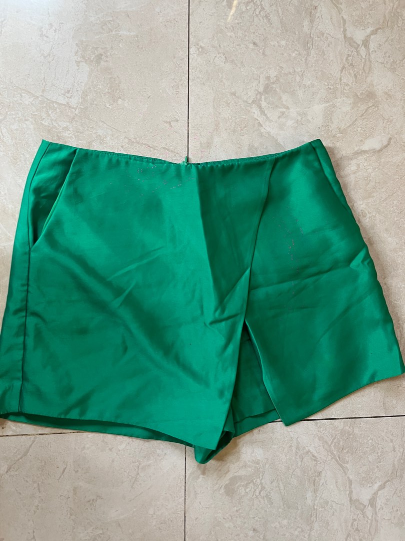 Green Party Skorts, Women's Fashion, Bottoms, Shorts on Carousell