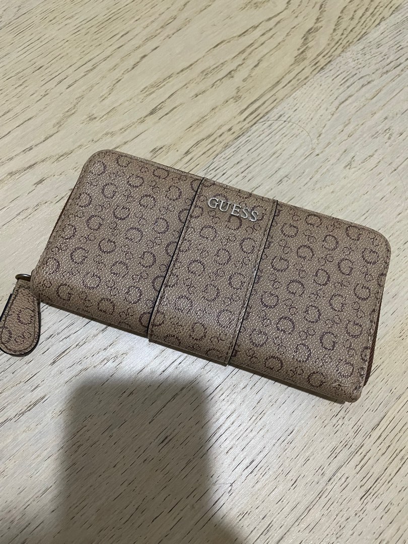 Guess wallet, Women's Fashion, Bags & Wallets, Wallets & Card Holders ...
