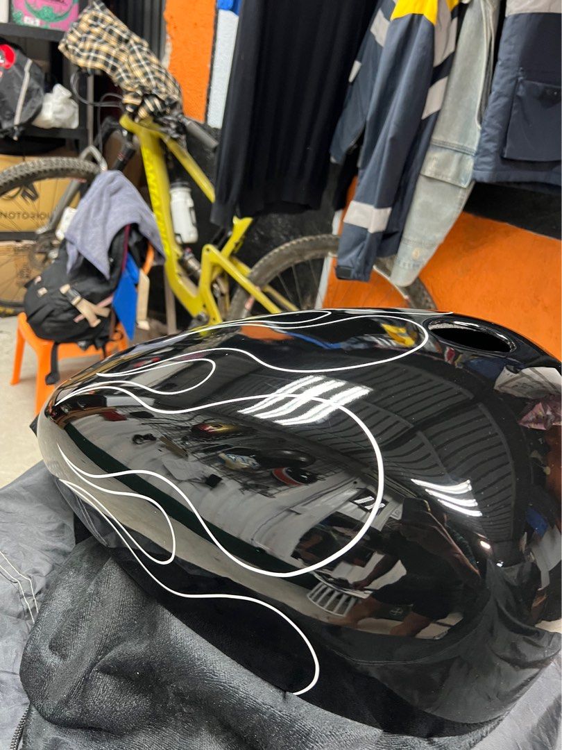 Harley Davidson Tank Cover by Simon Kustom Brazil, 電單車買賣 - Carousell