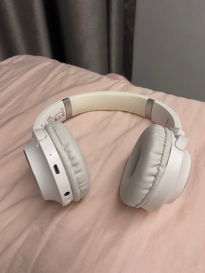 Headphones miniso, Audio, Headphones & Headsets on Carousell