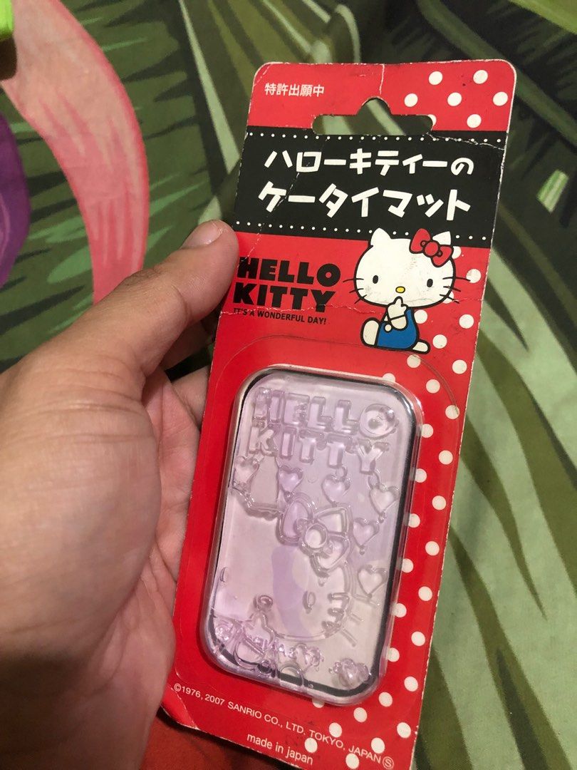 Hello kitty backplate for old flip phone, Hobbies & Toys, Memorabilia ...