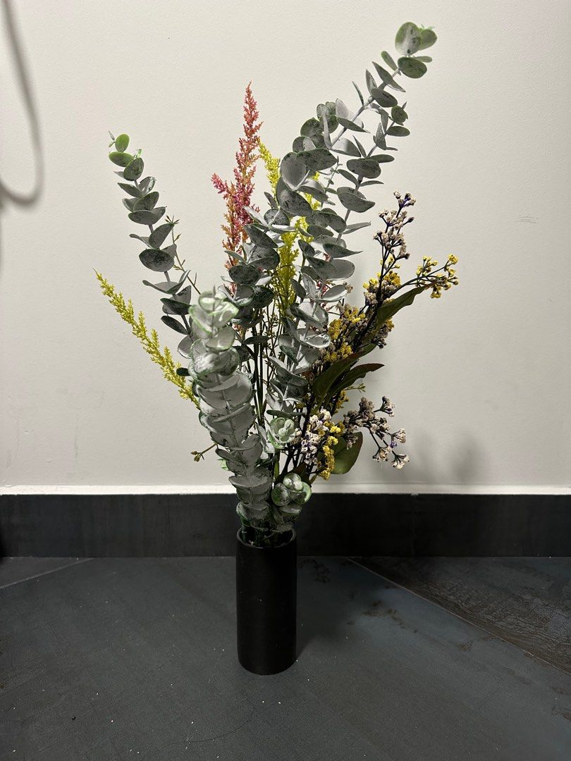 Hooga Faux plants with Vase, Furniture & Home Living, Home Decor ...