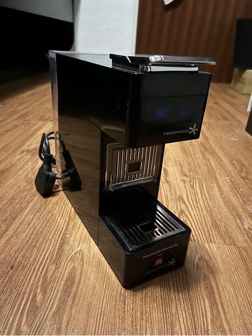 ILLY Coffee Machine, TV & Home Appliances, Kitchen Appliances, Coffee ...