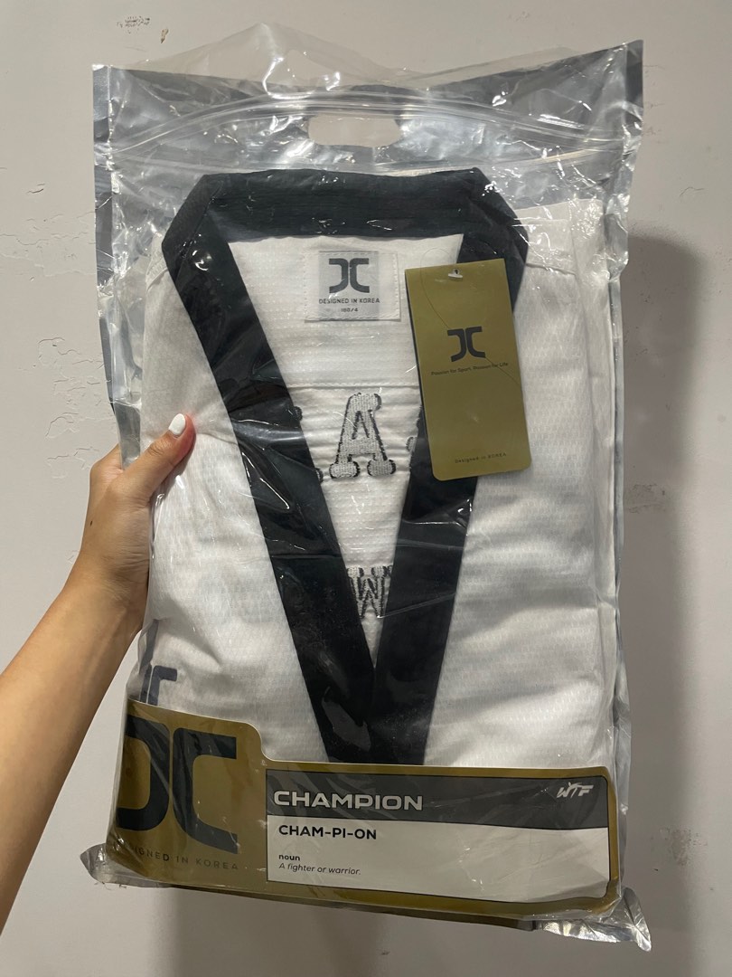 JC Champion black belt taekwondo dobok/ uniform, Sports Equipment ...