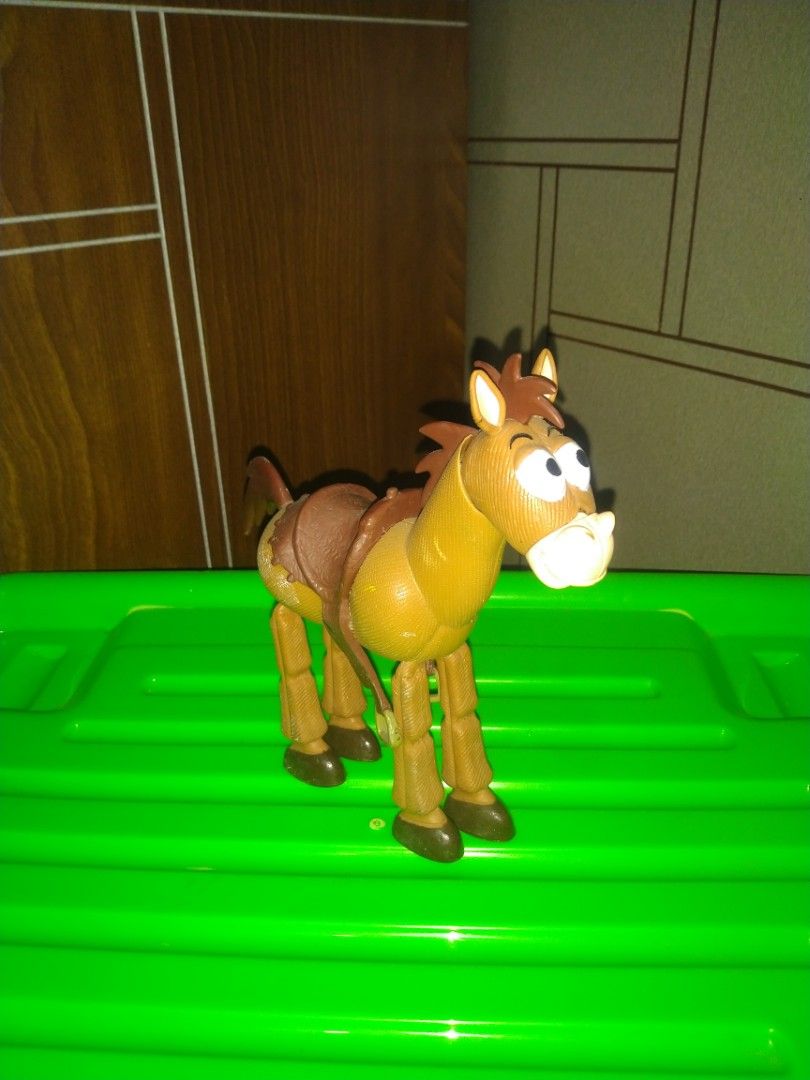 Mainan Toy Story Kuda Woody, Toys & Collectibles, Mainan di Carousell