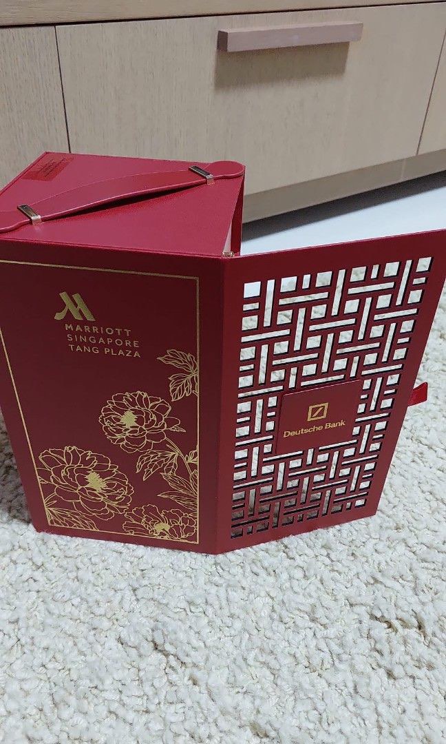 Marriot mooncake box, Hobbies & Toys, Toys & Games on Carousell