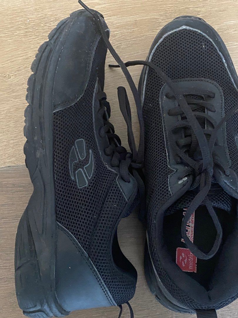 Metrix sport shoes, Men's Fashion, Footwear, Sneakers on Carousell