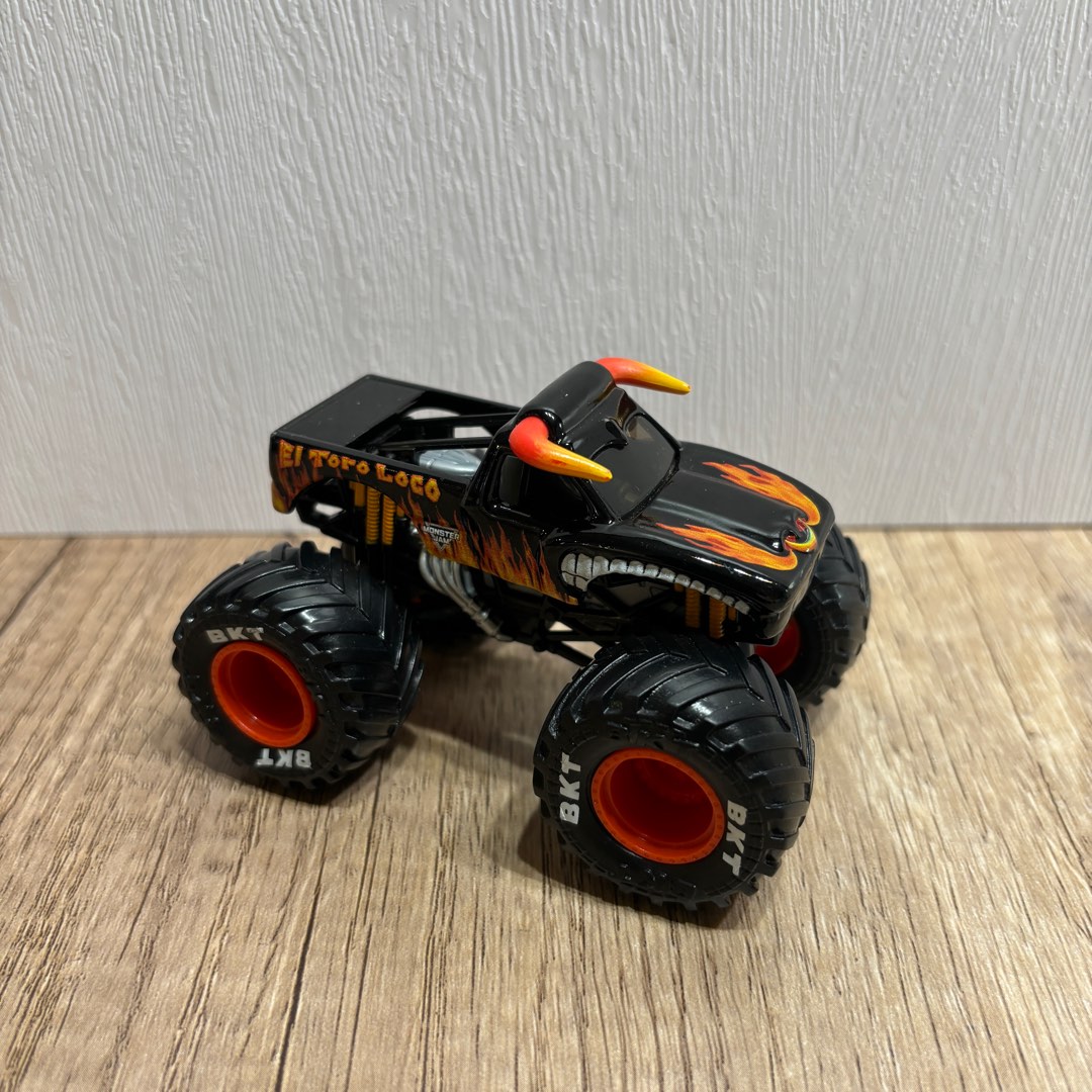 Monster Jam, Official El Toro Loco (Black) Monster Truck, Collector Die ...