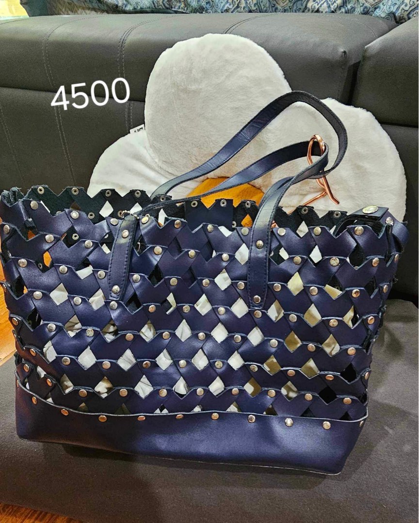 NIQua, Women's Fashion, Bags & Wallets, Tote Bags on Carousell