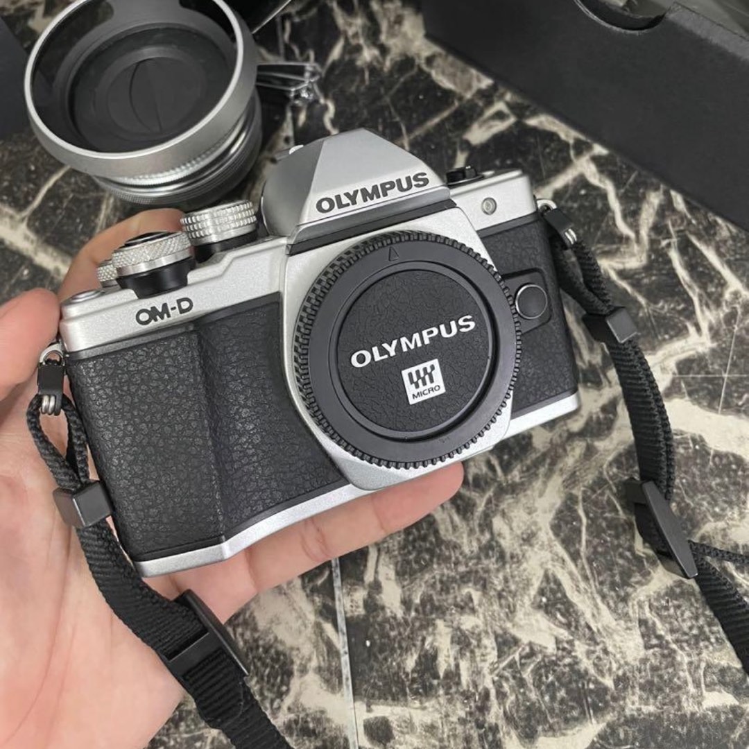 OLYMPUS OMD EM10 MARK II, Photography, Cameras on Carousell