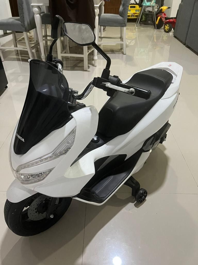 PCX Motor aki anak, Bayi & Anak, Kereta, Kursi Goyang & Gendongan Bayi ...