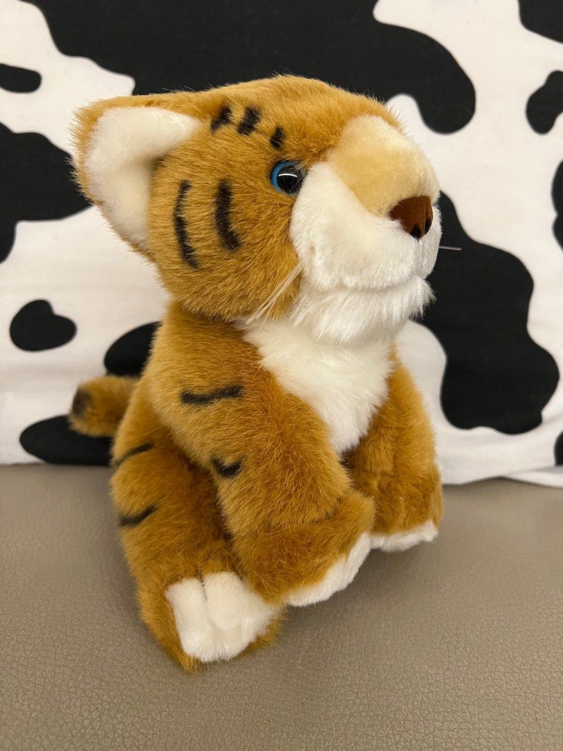 Raffles hotel tiger plush toy, Hobbies & Toys, Memorabilia ...