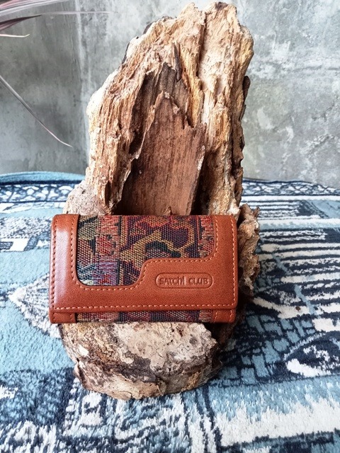 SATCHI CLUB KEY CASE, Women's Fashion, Bags & Wallets, Wallets & Card ...