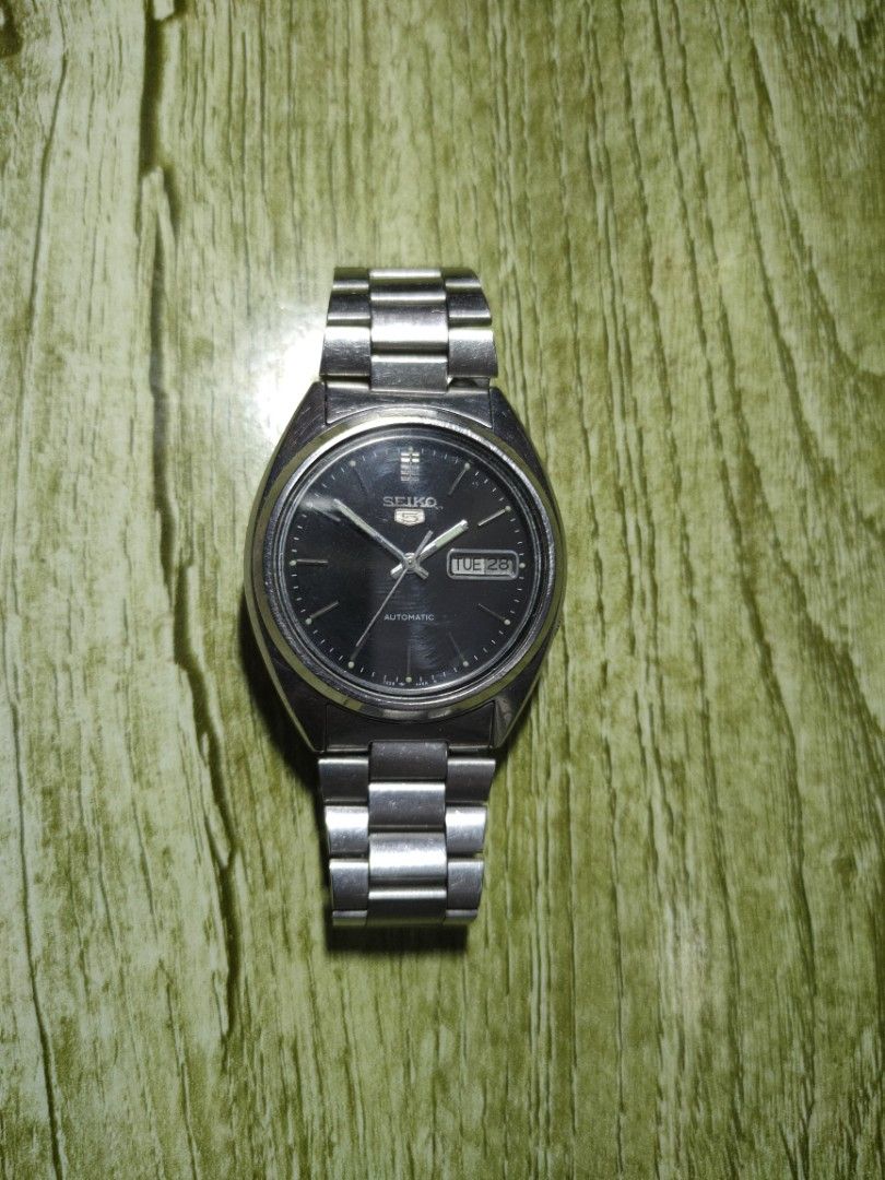 SEIKO 5 automatic black dial, Men's Fashion, Watches & Accessories ...