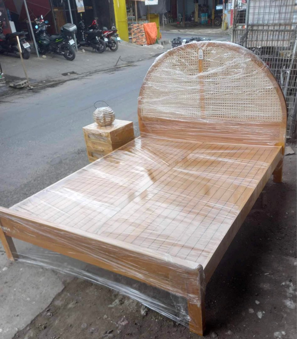 QUEEN SIZE BED FRAME SOLID MAHOGANY WOOD WITH SOLIHIYA HEADBOARD ...