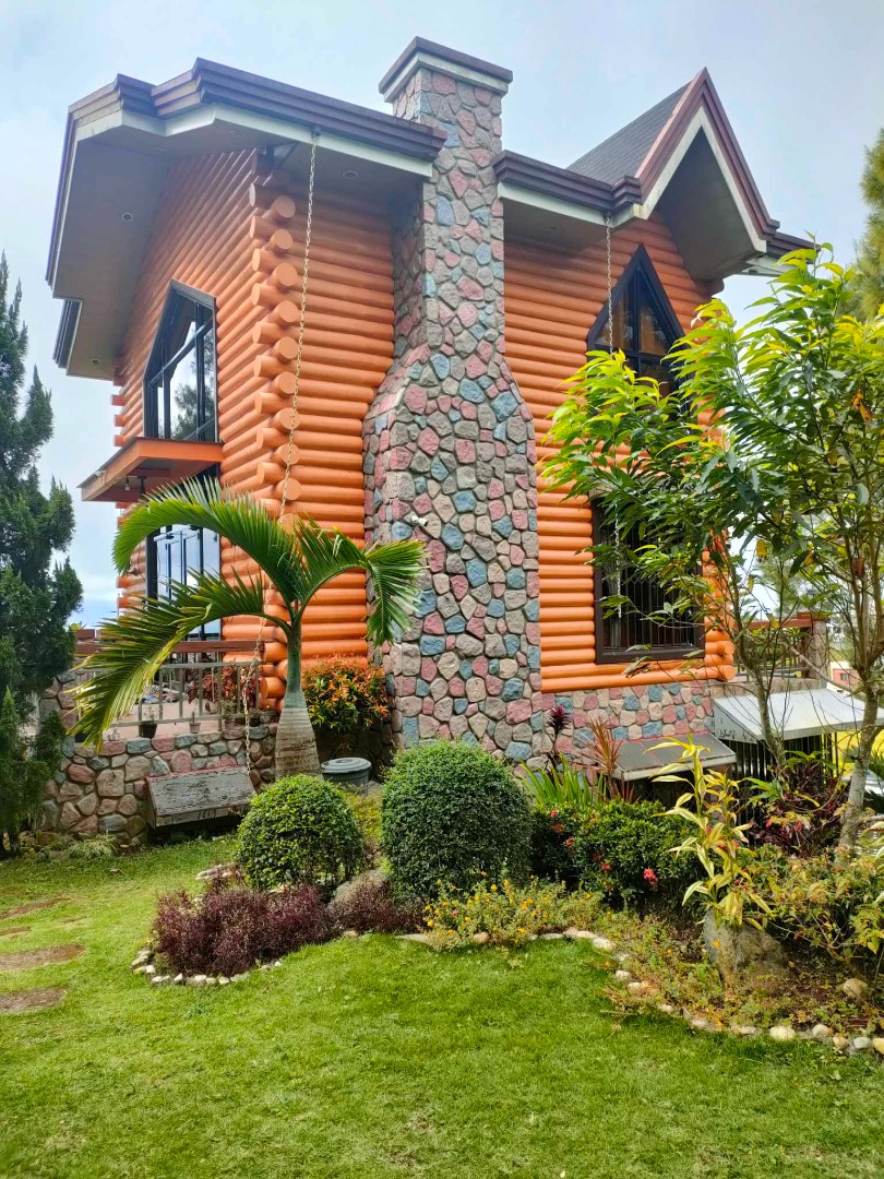 Tagaytay City house and lot ( Log House) with view of Manila and Makati ...