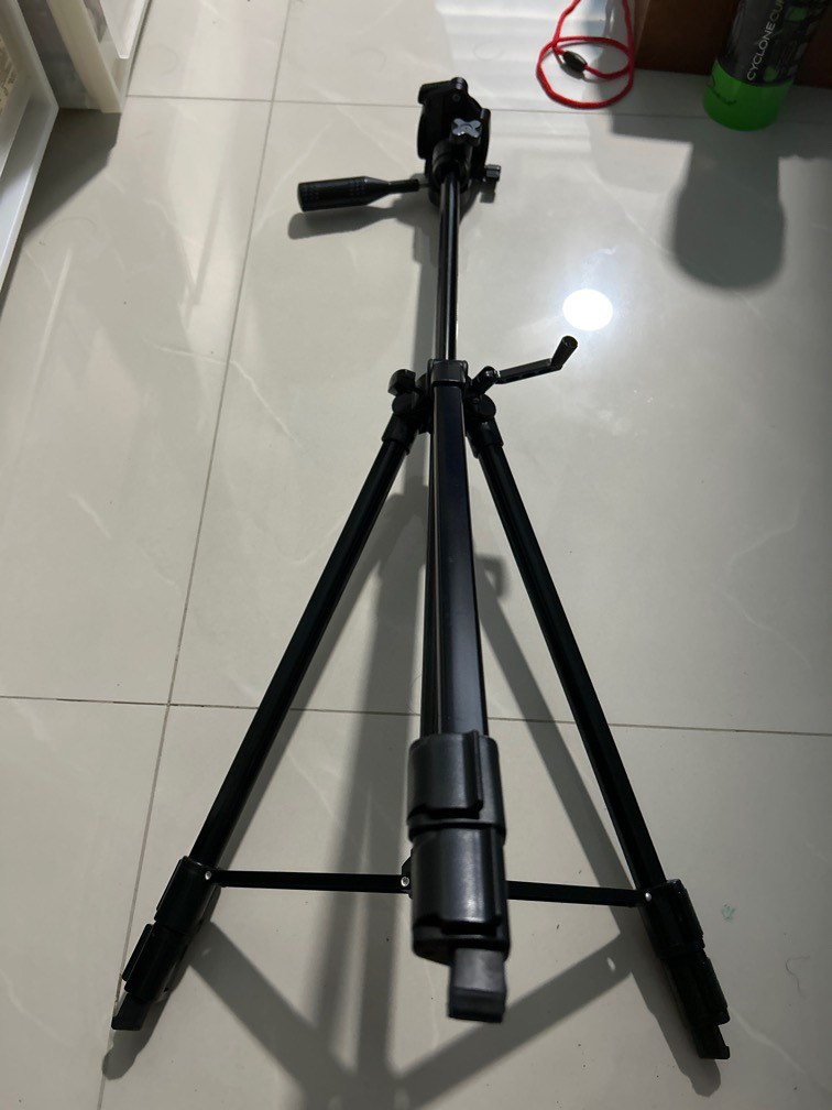 Tripod, Photography, Photography Accessories, Tripods & Monopods on Carousell