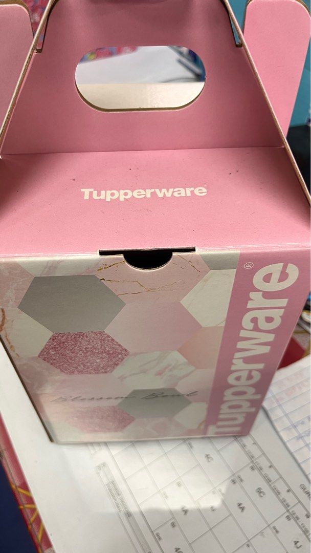 Tupperware brand containers, Furniture & Home Living, Kitchenware ...