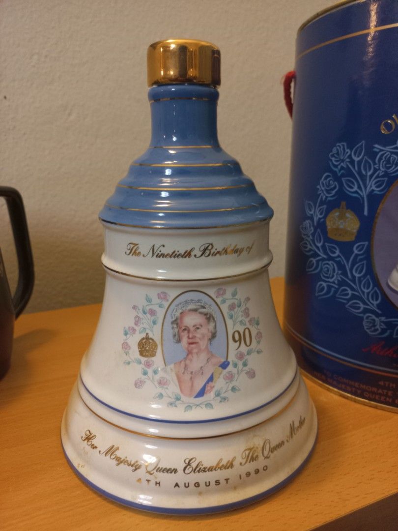 Vintage Bell's Whiskey 90th Birthday Queen Elizabeth Commemorative ...