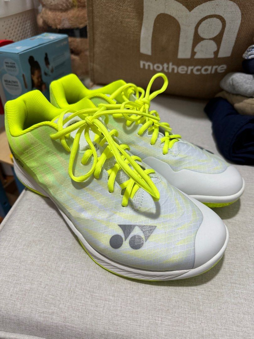 Yonex Aerus Z Wide, Luxury, Sneakers & Footwear on Carousell
