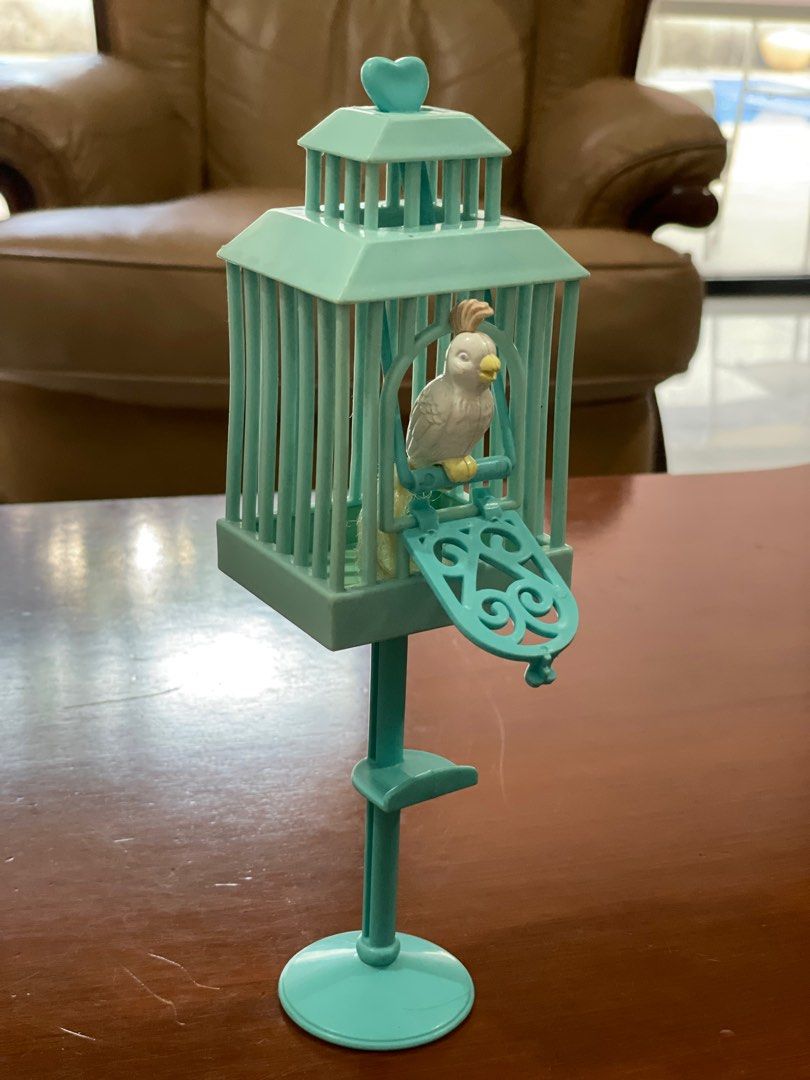 Barbie Parrot, Toys & Collectibles, Mainan di Carousell