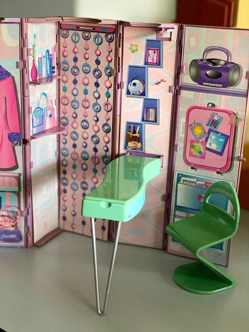 Barbie Study looker, Toys & Collectibles, Mainan di Carousell