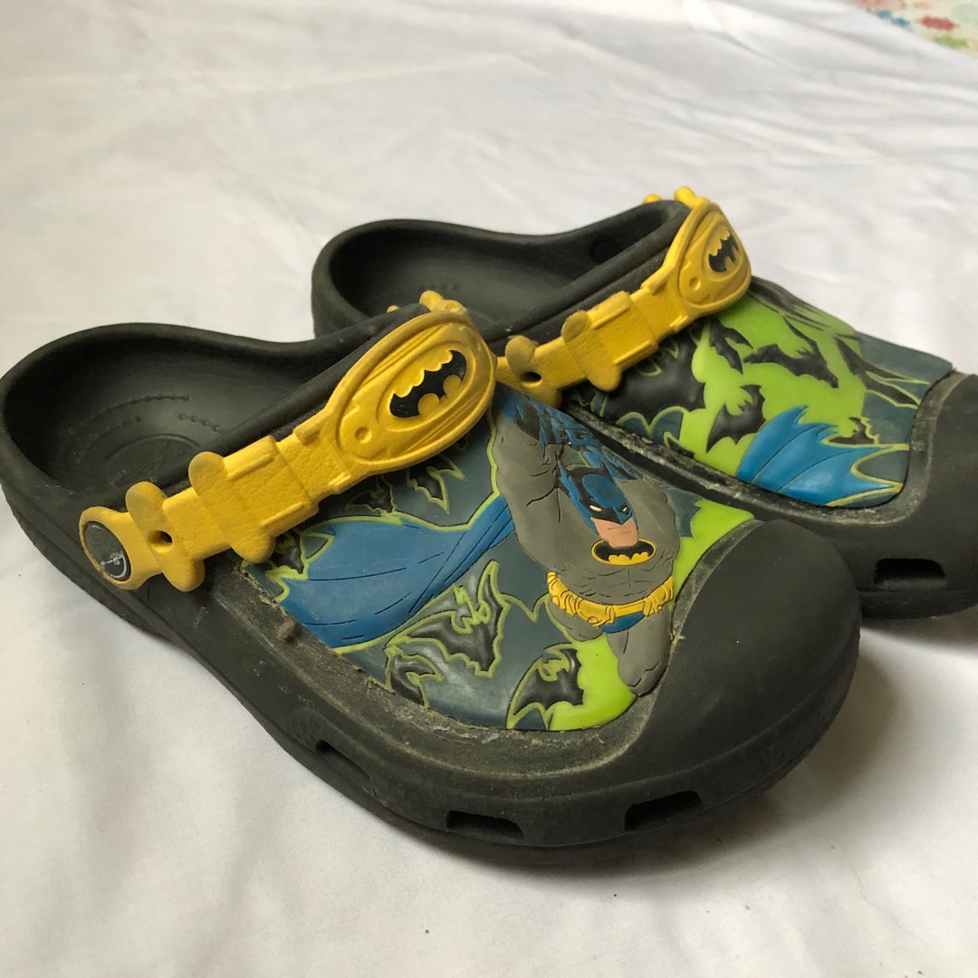 Batman Crocs, Babies & Kids, Babies & Kids Fashion on Carousell