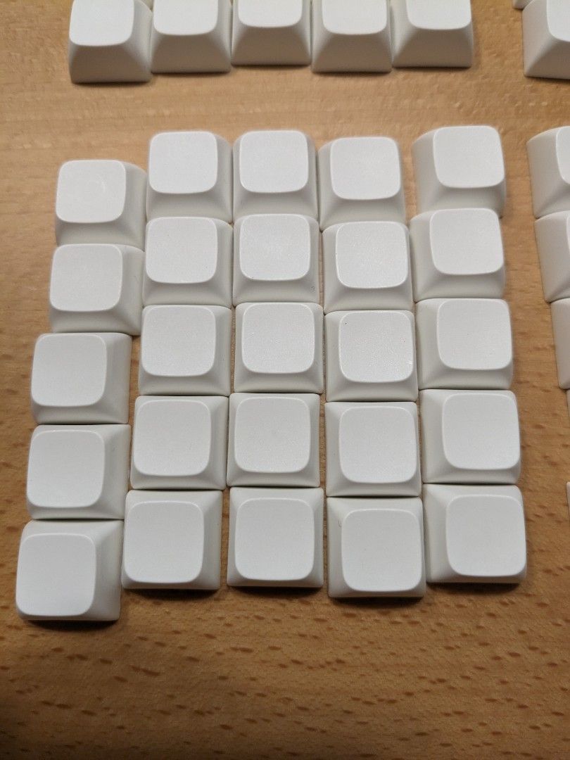 Blank White XDA Keycaps, Computers & Tech, Parts & Accessories ...