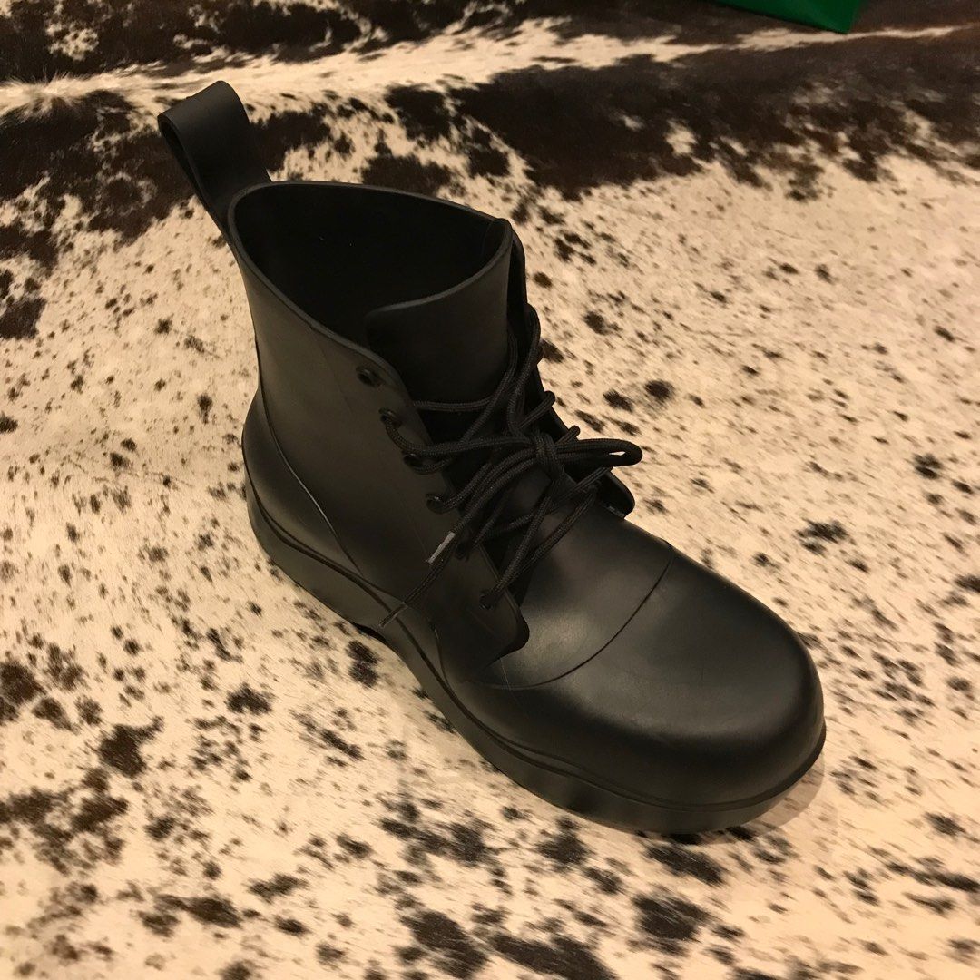 Bottega Veneta Lace Up Puddle Boots, Men's Fashion, Footwear, Boots on ...