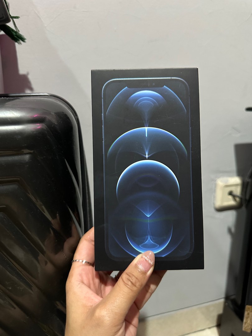 Box I Phone 12 Promax, Elektronik, Lainnya di Carousell