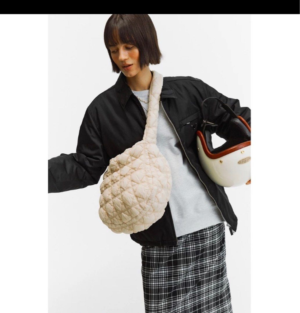 [CARLYN] Large Soft bag_padding bag, Women's Fashion, Bags & Wallets ...