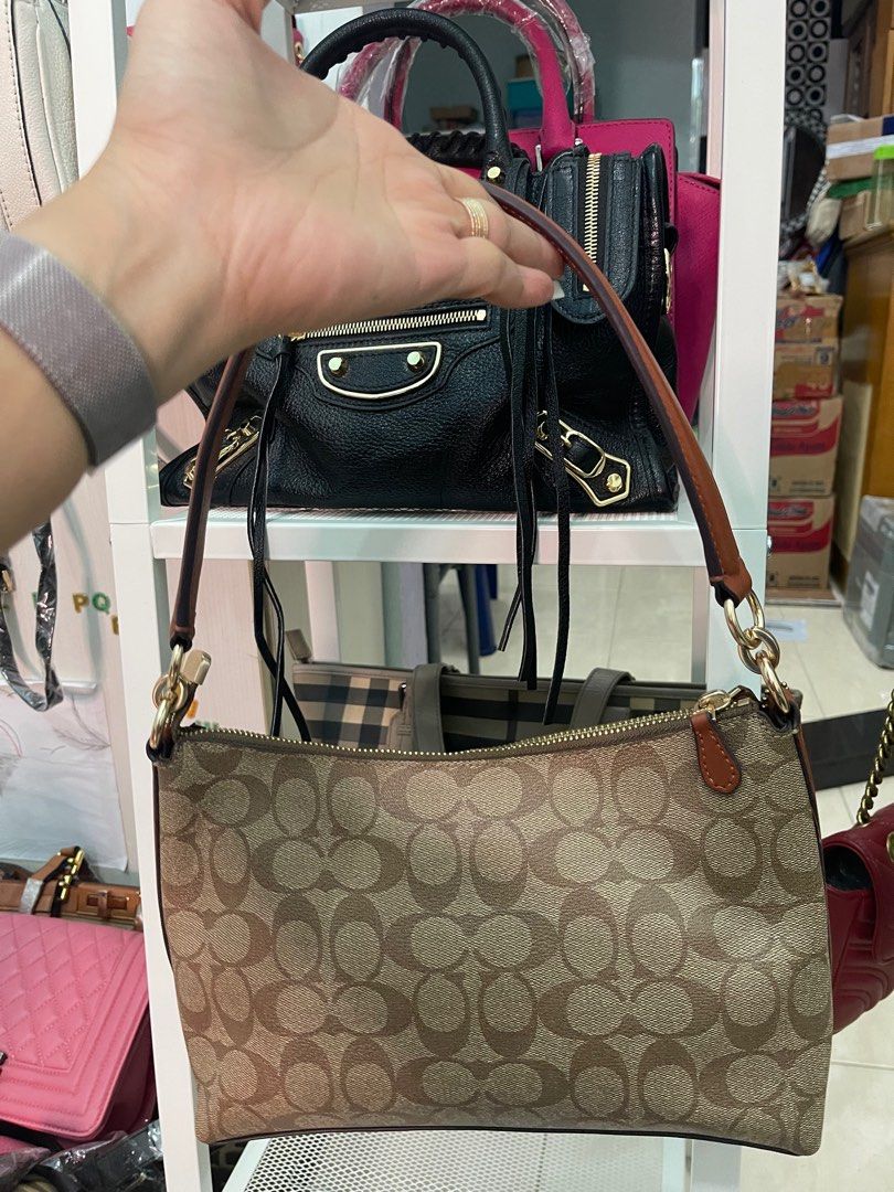 COACH, Barang Mewah, Tas & Dompet di Carousell