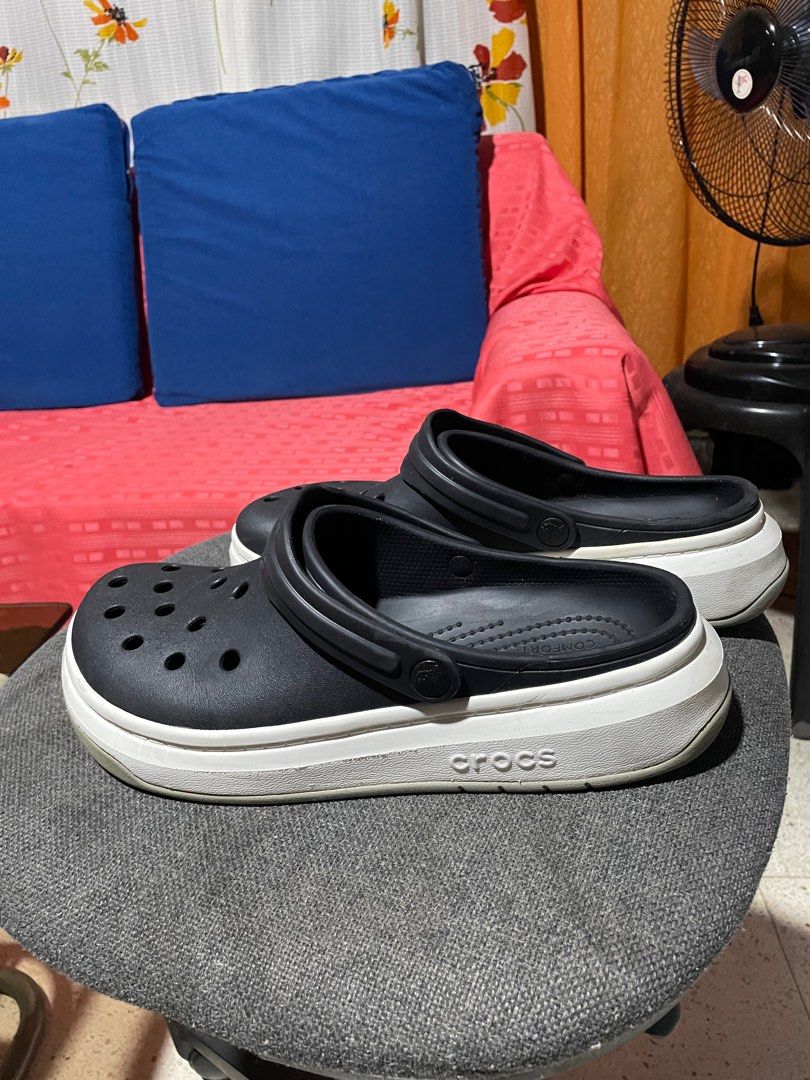 Crocs Full Force, Men's Fashion, Footwear, Slippers & Slides on Carousell