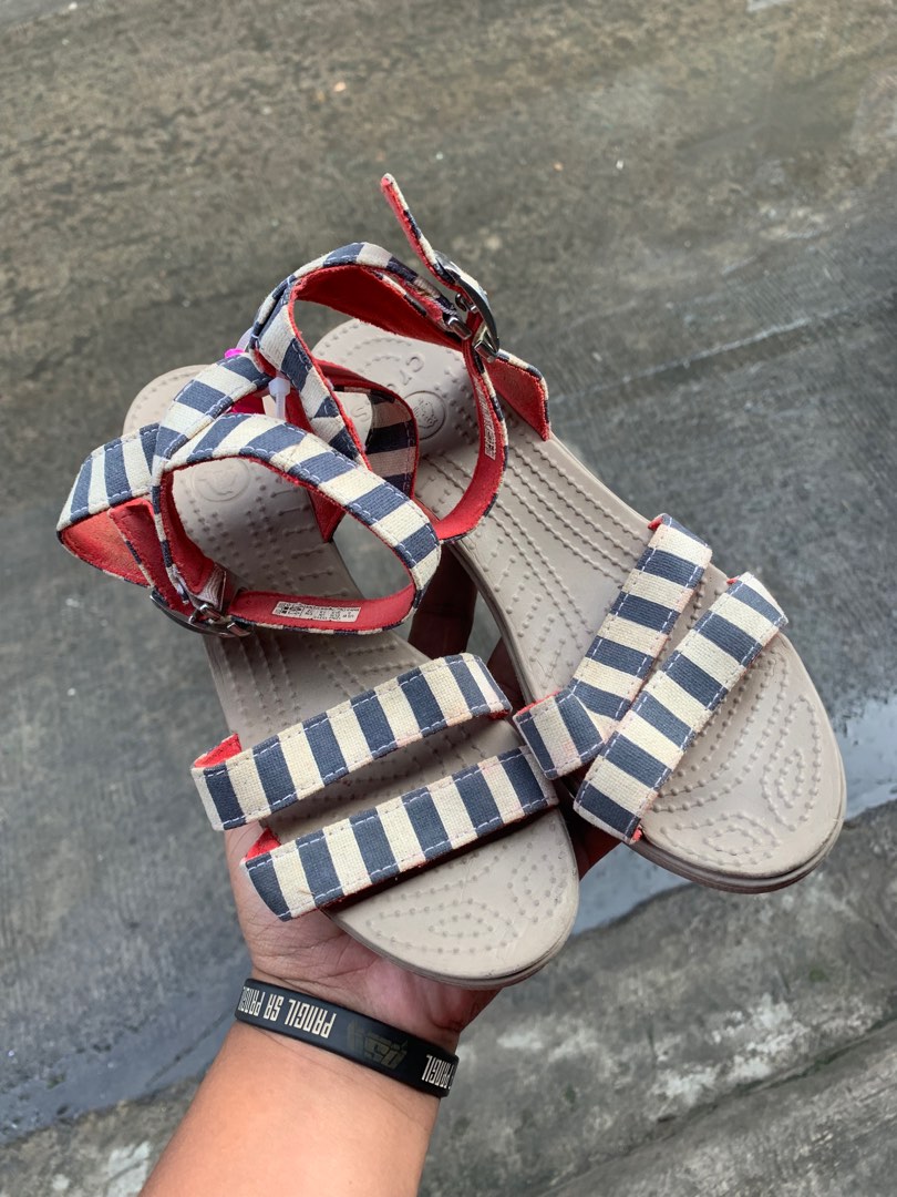 Crocs Wedge | Size 5 mens, Women's Fashion, Footwear, Wedges on Carousell