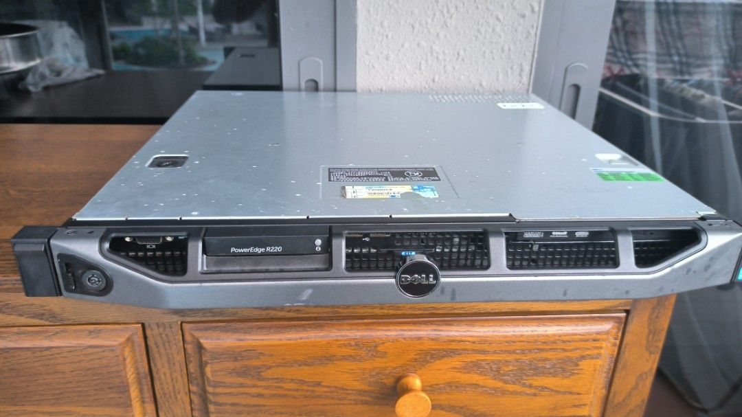DELL POWEREDGE R 220 SERVER, Computers & Tech, Desktops on Carousell