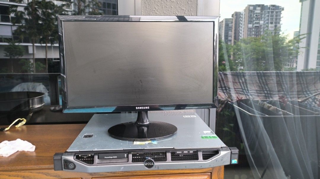 DELL POWEREDGE R 220 SERVER, Computers & Tech, Desktops on Carousell