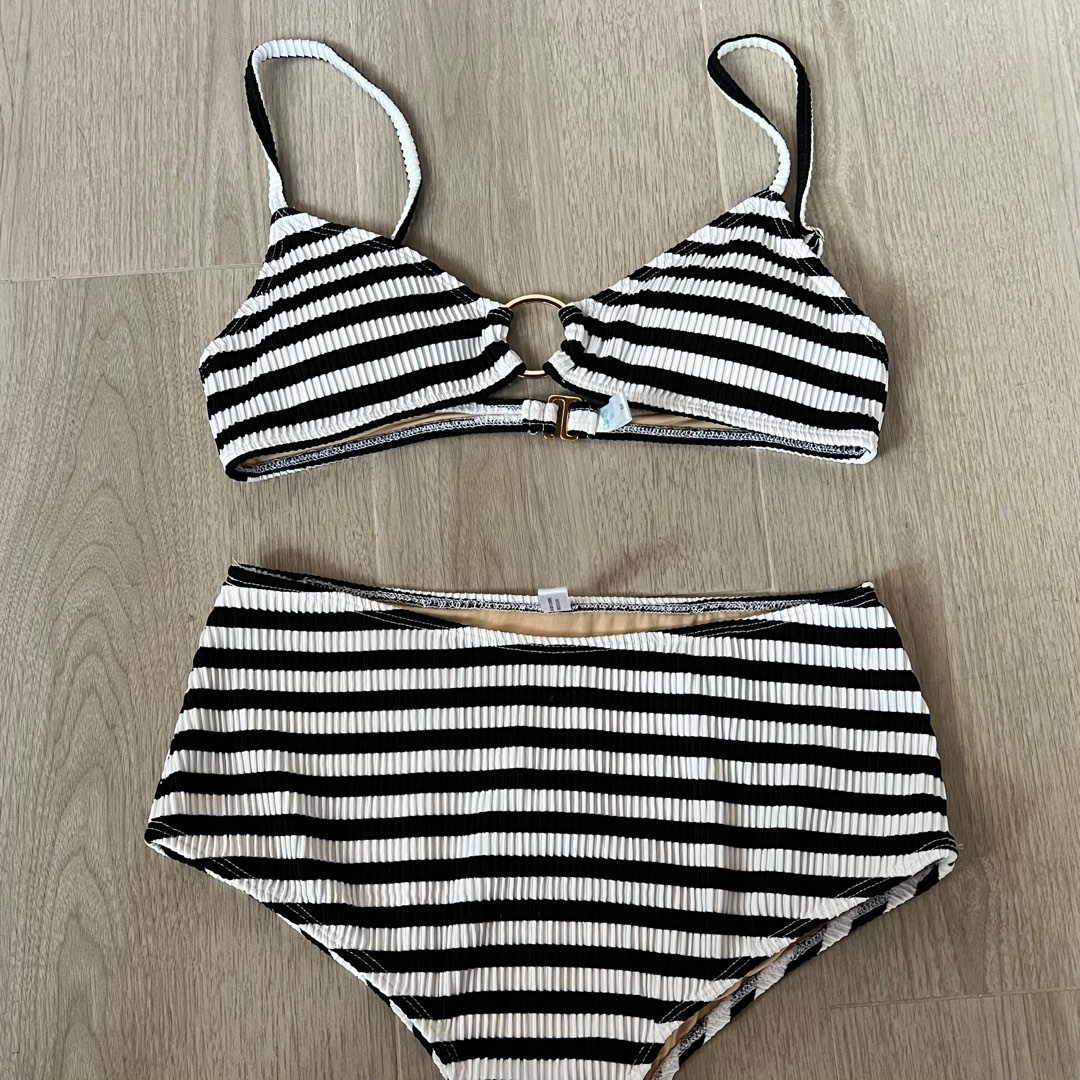 Eight Mermaid Bikini Set (M), Women's Fashion, Swimwear, Bikinis & Swimsuits on Carousell