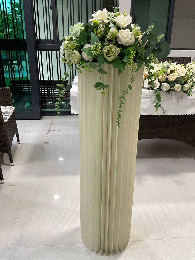 Folding cylinder paper column pedestal, Everything Else on Carousell