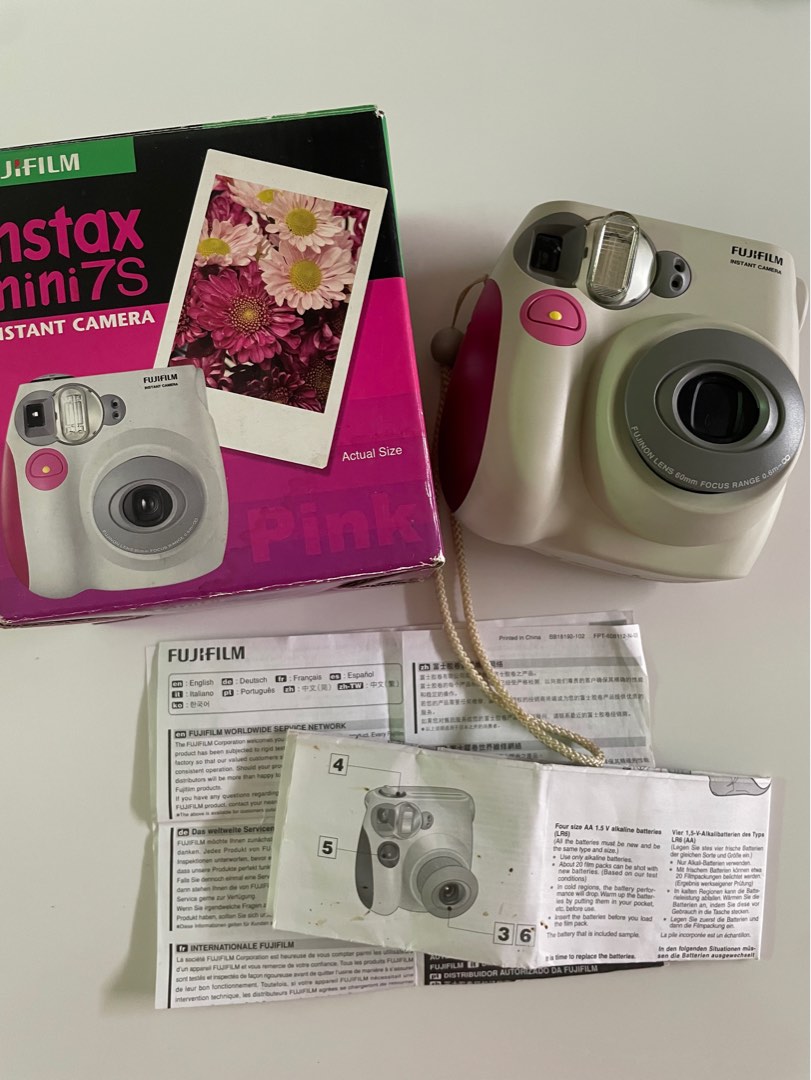 Fujifilm Instax Mini 7s Pink, Photography, Cameras on Carousell