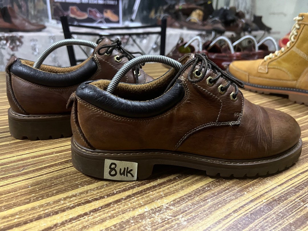 Hawkins low cut boot 8uk, Men's Fashion, Footwear, Boots on Carousell