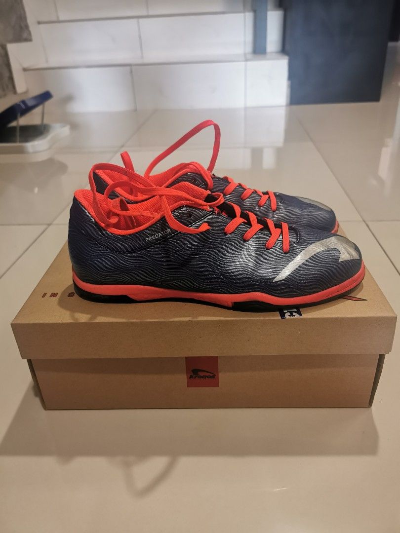 kronos football shoes, Men's Fashion, Footwear, Sneakers on Carousell