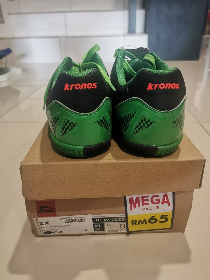 kronos football shoes, Men's Fashion, Footwear, Sneakers on Carousell