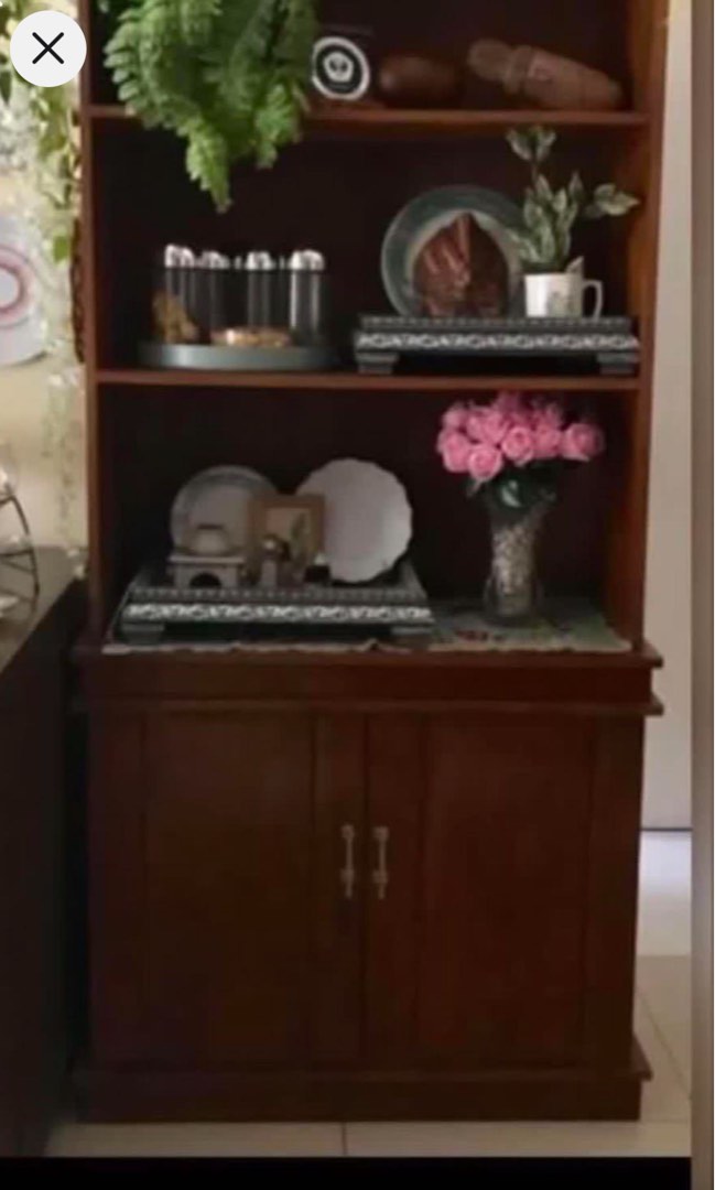 Lemari kayu berat, Perabotan Rumah di Carousell
