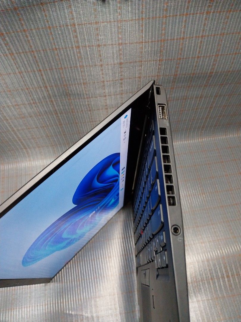 Lenovo X1 Carbon lightly used laptop for salt at very reasonable price ...